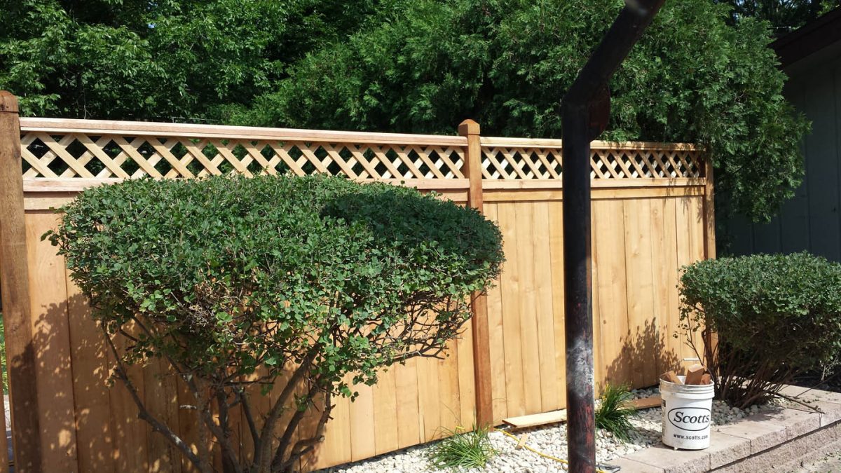 Clover Fence Wood Fence Installation Company Waukesha County